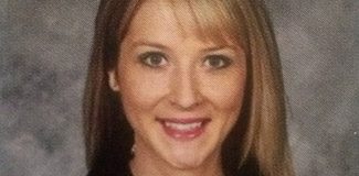 Sınıfta öğrencisiyle sevişti - Sözcü