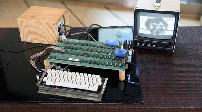 Apple’ın ilk bilgisayarı rekor fiyata satıldı - Sözcü