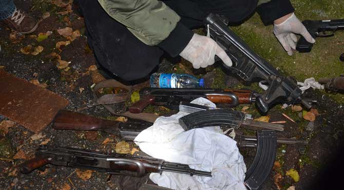 Gömülü sandıktan cephane çıktı! - Sözcü