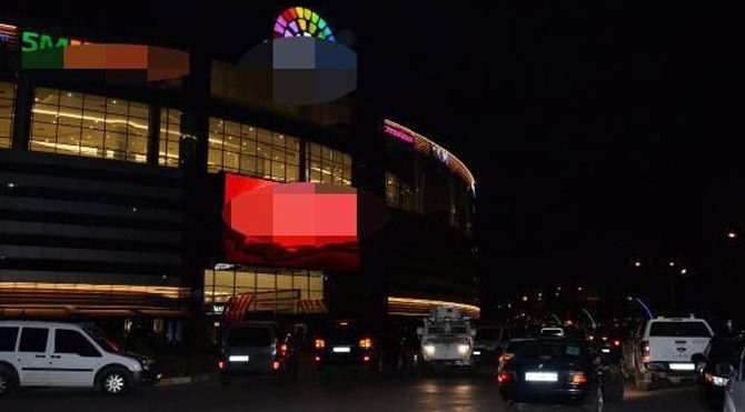 Alkollü müşteri AVM'de pompalı tüfekle ortalığı karıştırdı! - Sözcü