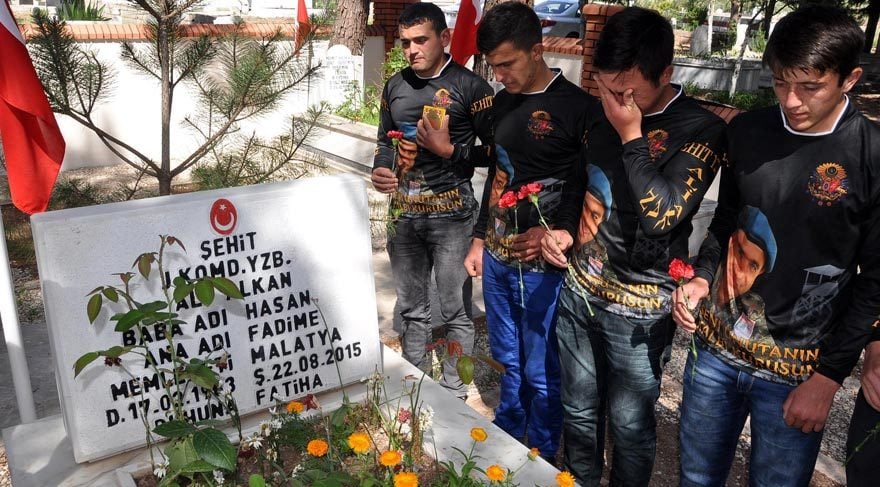 Askerleri Yüzbaşı Ali Alkan'ı ziyaret etti - Sözcü