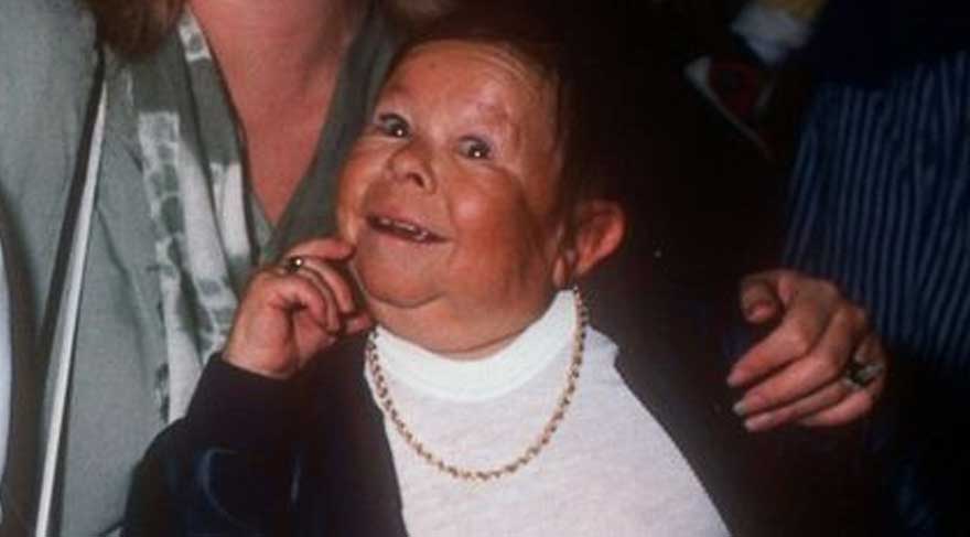 Michu Meszaros yaşamını yitirdi - Sözcü