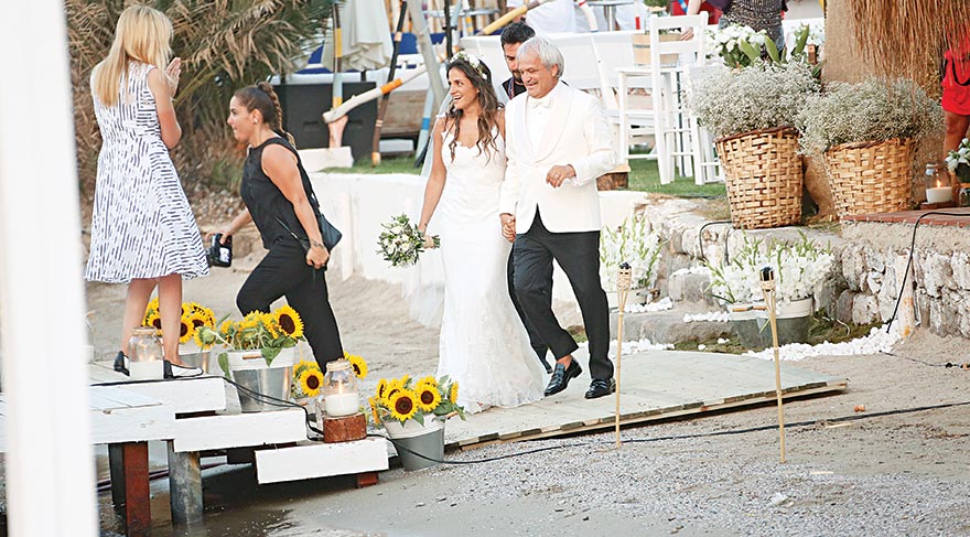 Bodrum'da renkli düğün - Sözcü