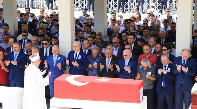 Hakkari'de şehit olan polis memuru Hamza Irmak Ankara'da son yolculuğu ...
