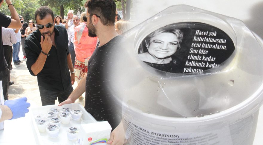 Çolpan İlhan doğum günü 8 Ağustos'ta mezarı başında anıldı - Sözcü