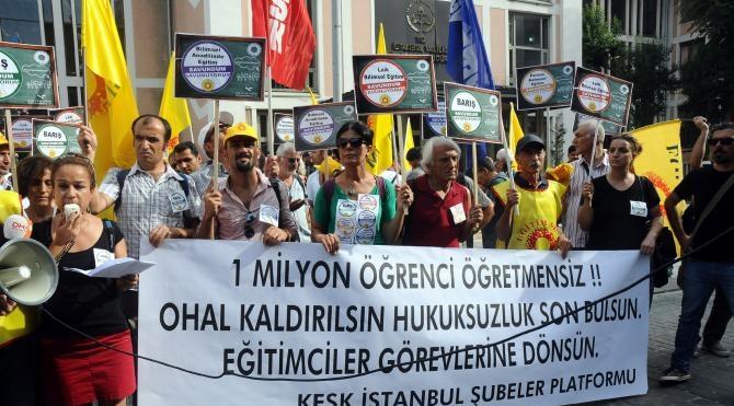 İstanbul İl Milli Eğitim Müdürlüğü önünde eylem - Sözcü