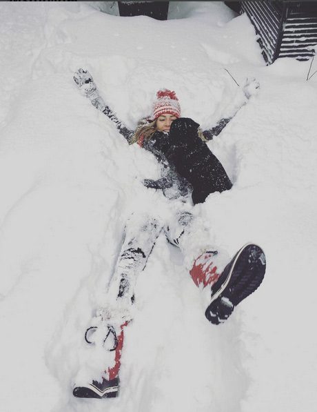 Sinem Kobal kara yattı - Sözcü