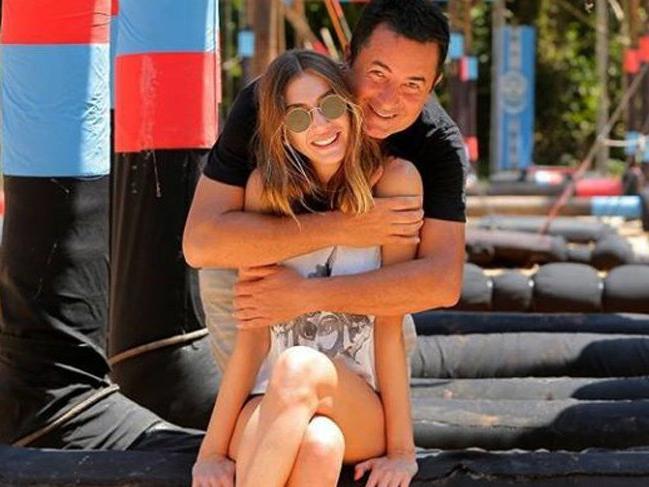 Acun'dan İngilizce aşk mesajı - Sözcü