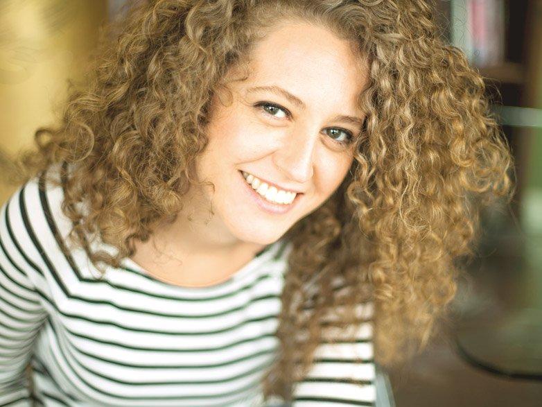 Özlem Zeynep Dinsel: Ödülü aslında seyirci veriyor