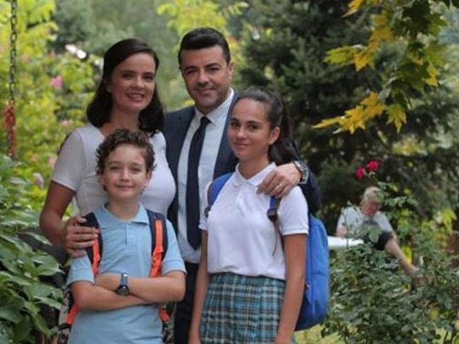 Tozkoparan oyuncuları kimdir? Tozkoparan dizisi konusu ve oyuncu kadrosu