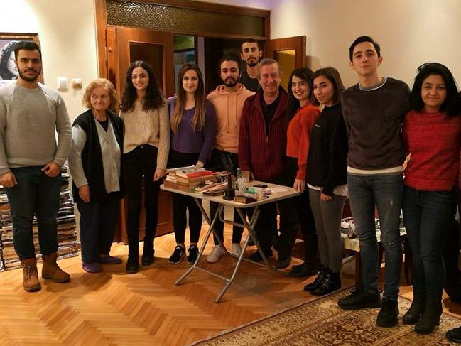 Ünlü yönetmen Tunç Başaran gençlerle bir araya geldi - Sözcü