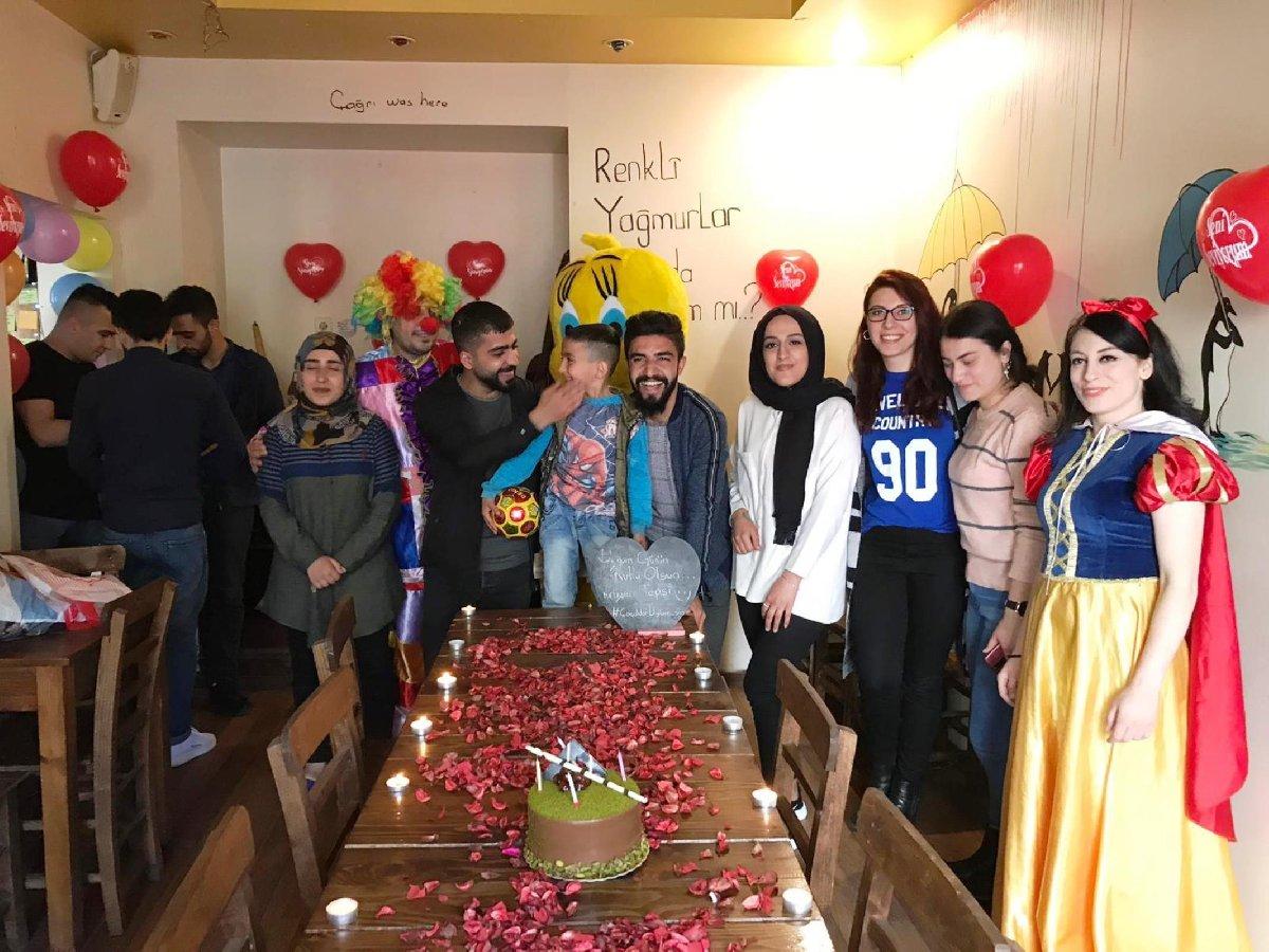 Simit satan küçük Taylan'a unutamayacağı sürpriz - Sözcü