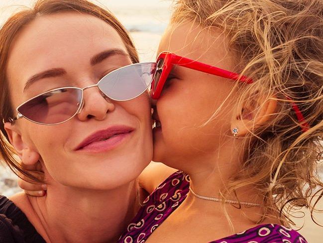 Atasun Optik ile annelerin tarzı tamam - Sözcü