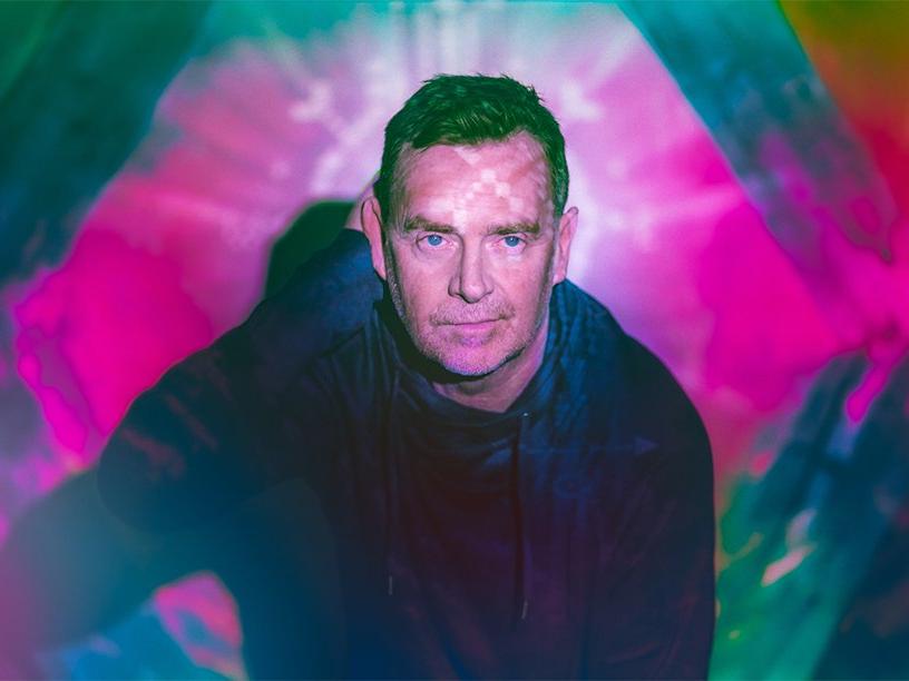 Dj Nick Warren Bomonti'de sahnede