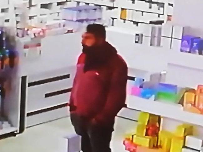 Eczanede eline aldığı uyuşturucu yan etkisi bulunan ilacı yuttu