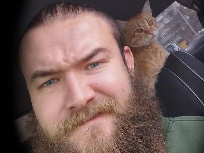 Taksici Alexander Zigula her gün kedisiyle taksiye çıkıyor - Sözcü