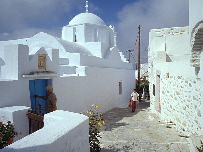 Kendi küçük, tarihi büyük Yunan adası Amorgos - Sözcü