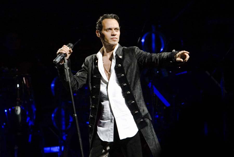 Marc Anthony Avant Gallery'de yer alan tüm eserleri satın aldı - Sözcü
