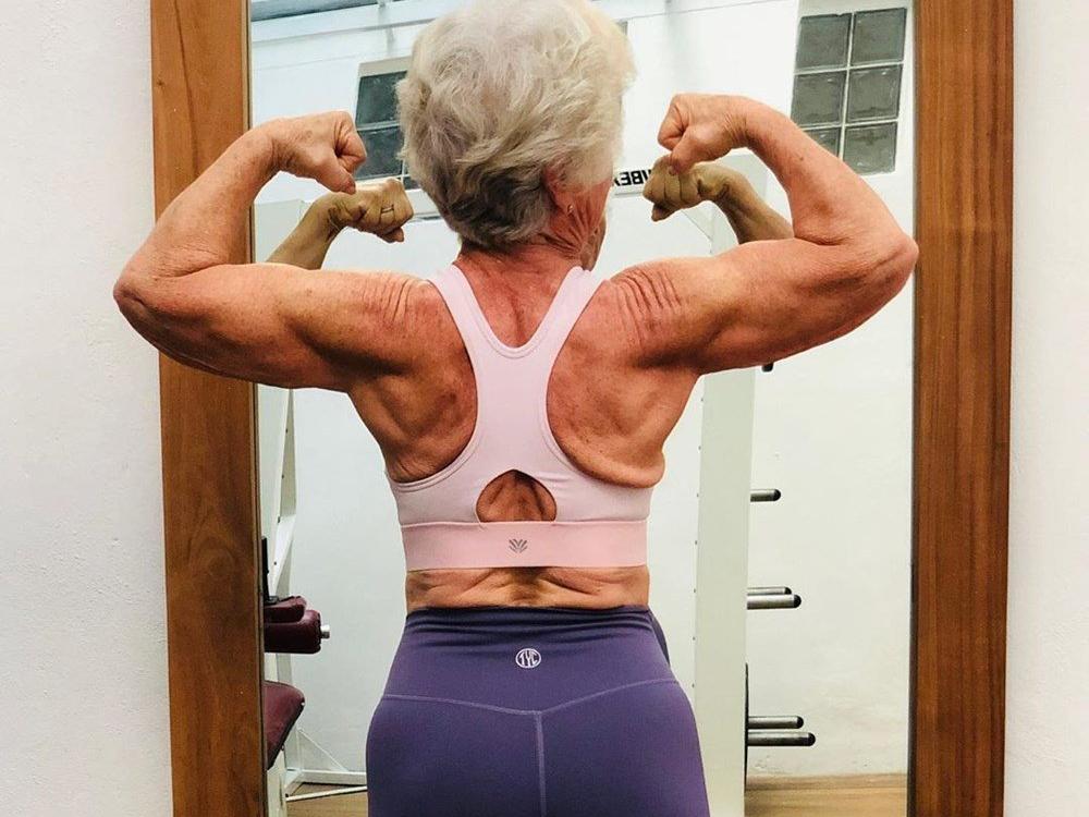 73 yaşındaki Joan MacDonald kaslı vücudu ile dikkat çekiyor - Sözcü