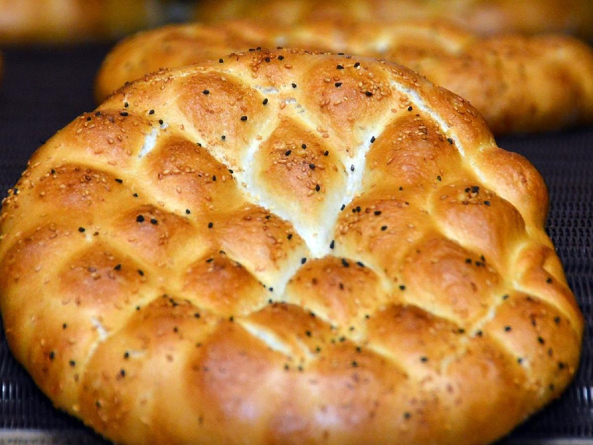 Evde Ramazan pidesi nasıl yapılır? Yumuşacık Ramazan pidesi tarifi ...