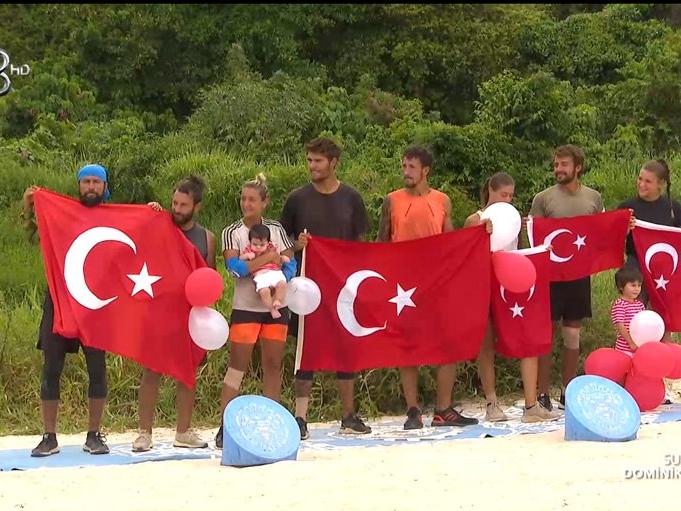 Acun Ilıcalı ve Survivor yarışmacıları 23 Nisan sevincine ortak oldu ...
