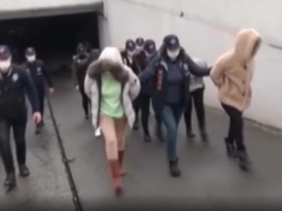 Jigolo ilanıyla 1 milyon TL dolandırdılar - Sözcü