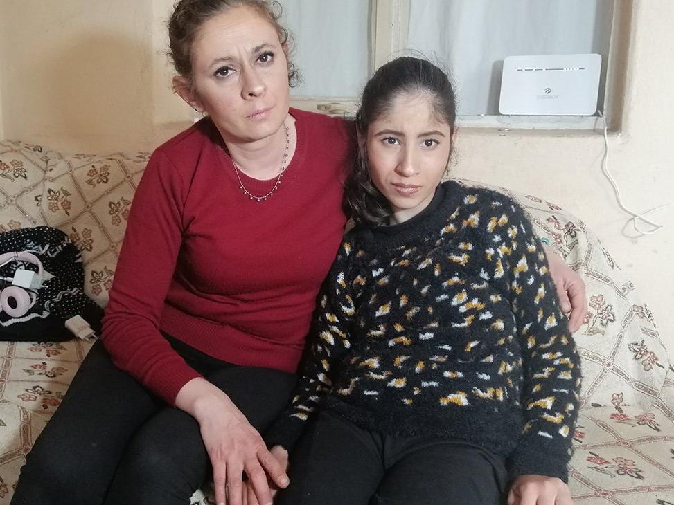 Makbule akülü sandalyesi bozulunca eve hapsoldu - Sözcü