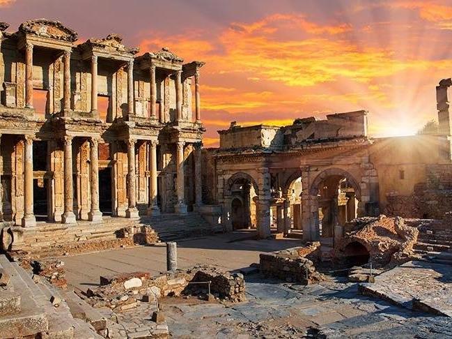 Efes'e 2 bin 500 yıl sonra tekneyle ulaşılabilecek - Sözcü