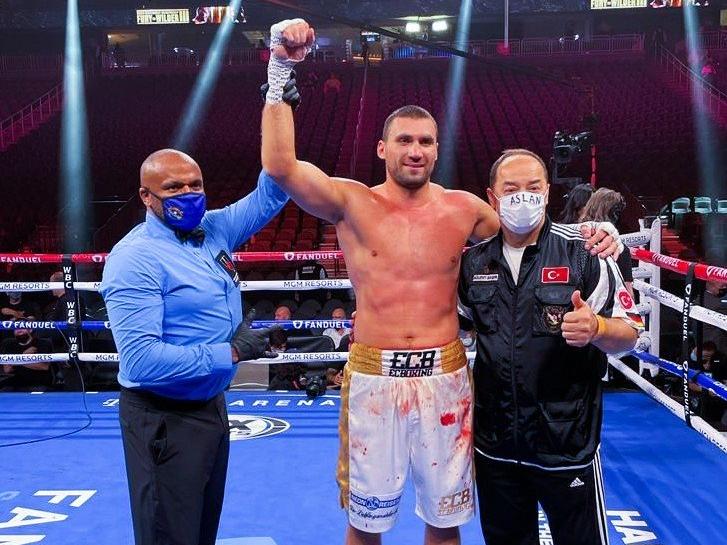 Victor Faust, Mike Marshall’ı nakavtla yendi - Sözcü