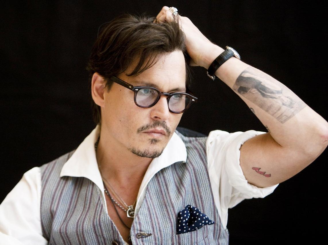 Johnny Depp, 25 yıl sonra yeniden yönetmen koltuğunda - Sözcü