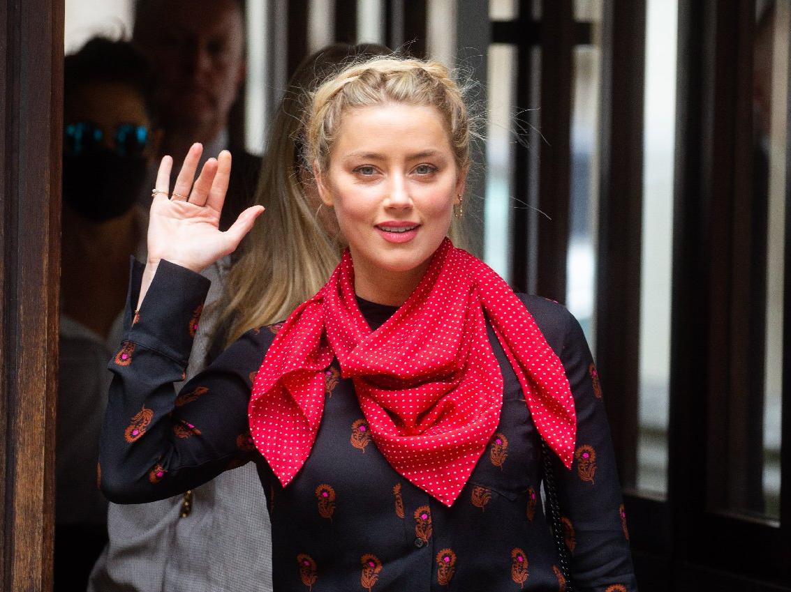 Amber Heard'ün Twitter hesabı kapanınca gözler eski sevgilisi Elon Musk ...