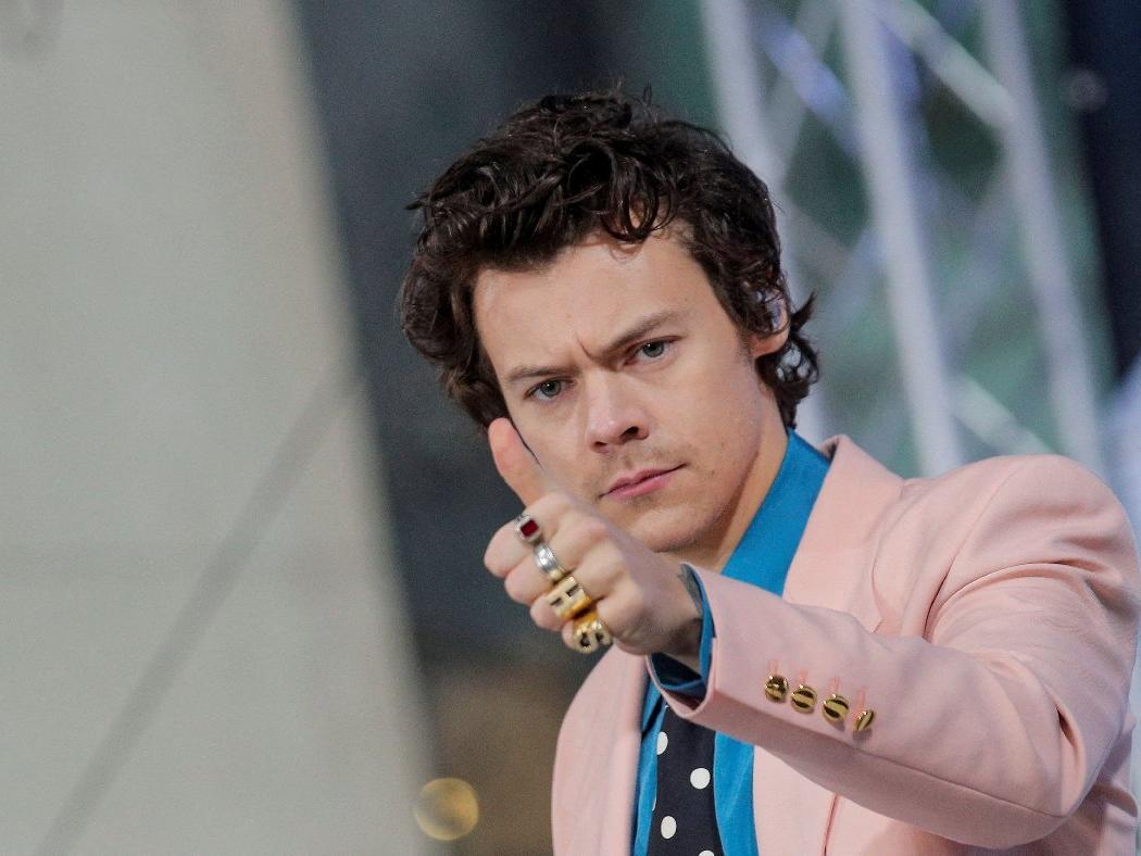 Harry Styles'tan hayranına sürpriz... Bebeğin cinsiyetini açıkladı - Sözcü