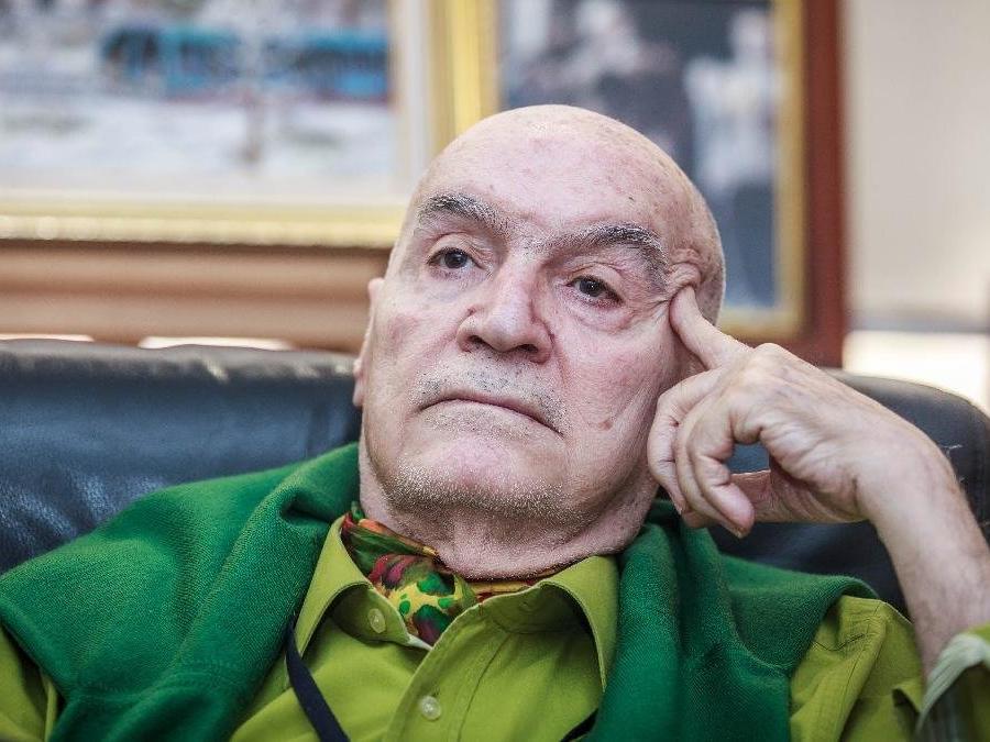 Hıncal Uluç hayatını kaybetti - Sözcü