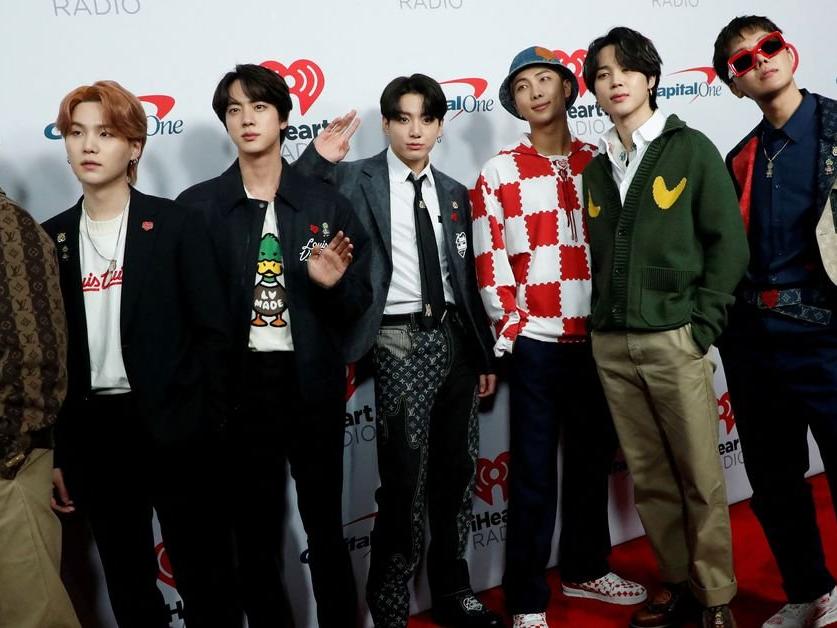 Güney Kore, BTS yıldızını cepheye gönderecek - Sözcü