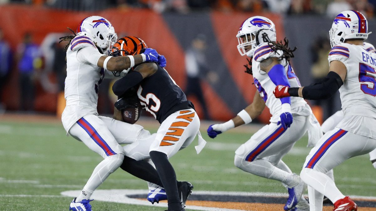 Kalbi duran NFL yıldızı Damar Hamlin - Sözcü