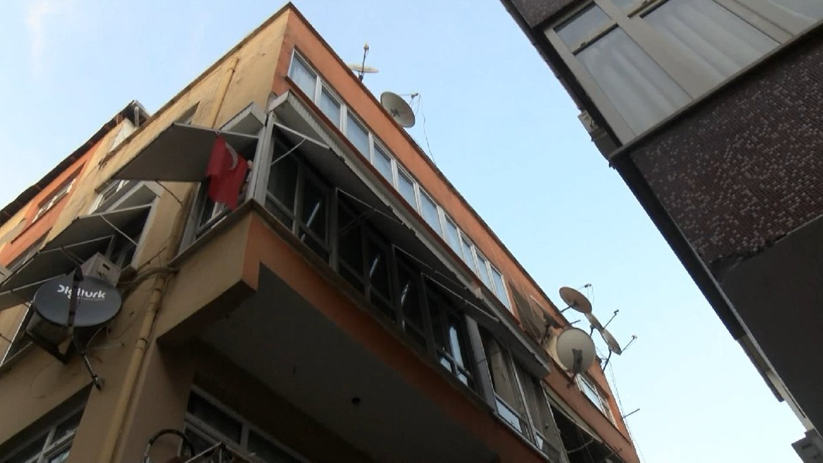 İstanbul'da silahlı kavga: 1 ölü - Sözcü İstanbul'da silahlı kavga: 1 ölü - Sözcü