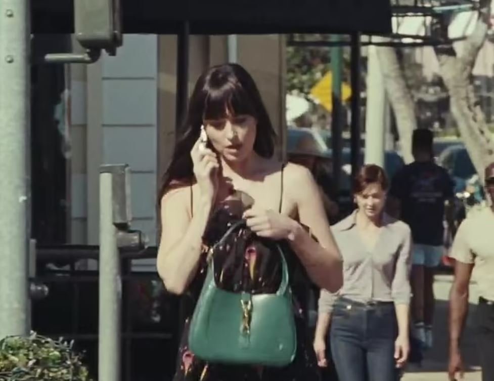 Gucci'nin yüzü olan aktris Dakota Johnson PETA'nın tepkisini çekti - Sözcü
