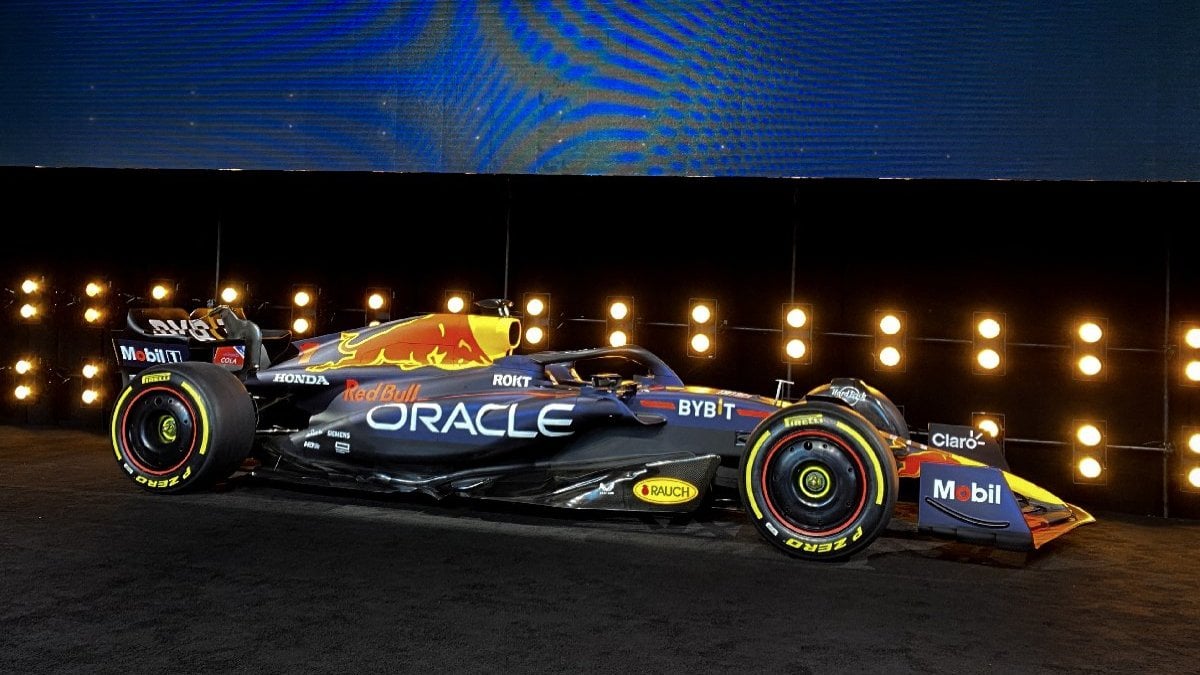 Red Bull Racing, Formula 1 2023 sezonunda kullanacağı RB19’u tanıttı ...