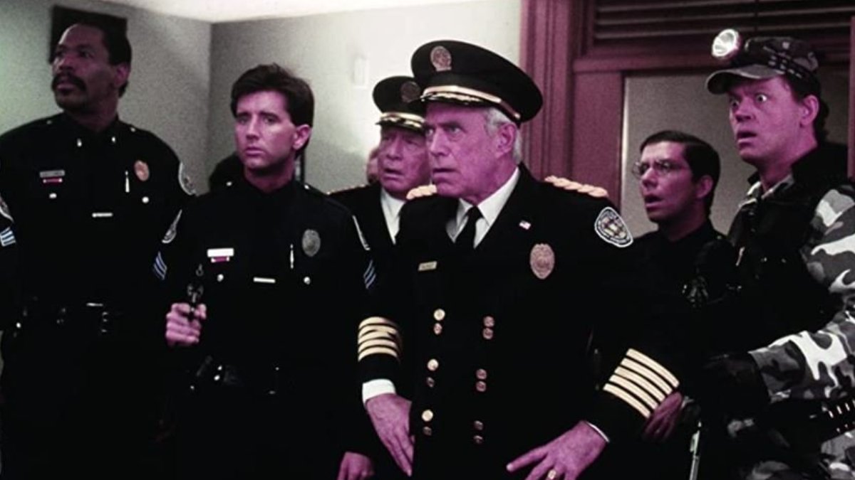 Polis Akademisi oyuncusu George R. Robertson hayatını kaybetti - Sözcü