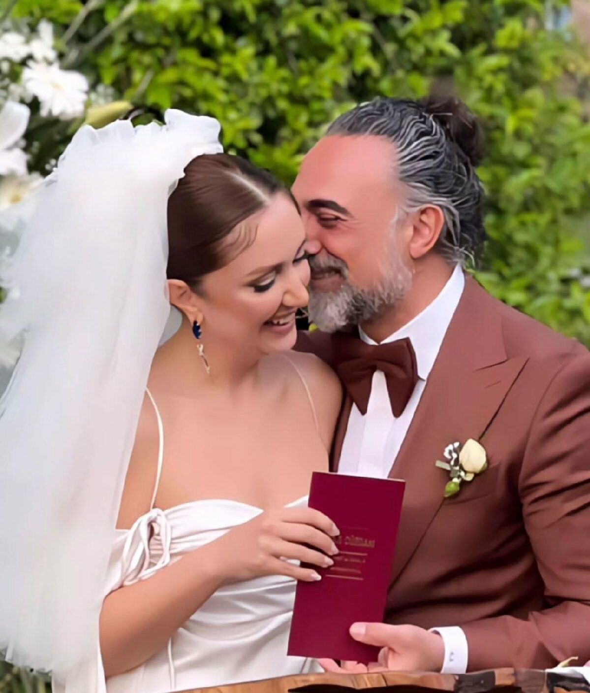 Selim Bayraktar ile Emel Karaköse evlendi - Sözcü