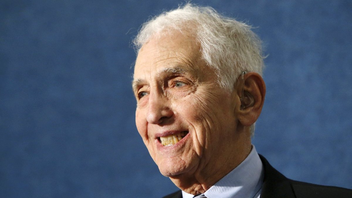Gizli 'Pentagon Belgeleri'ni sızdıran Daniel Ellsberg öldü - Sözcü