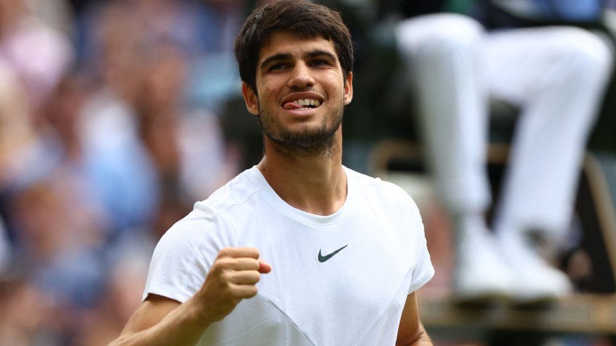 Wimbledon'da Carlos Alcaraz ve Daniil Medvedev yarı finale kaldı - Sözcü