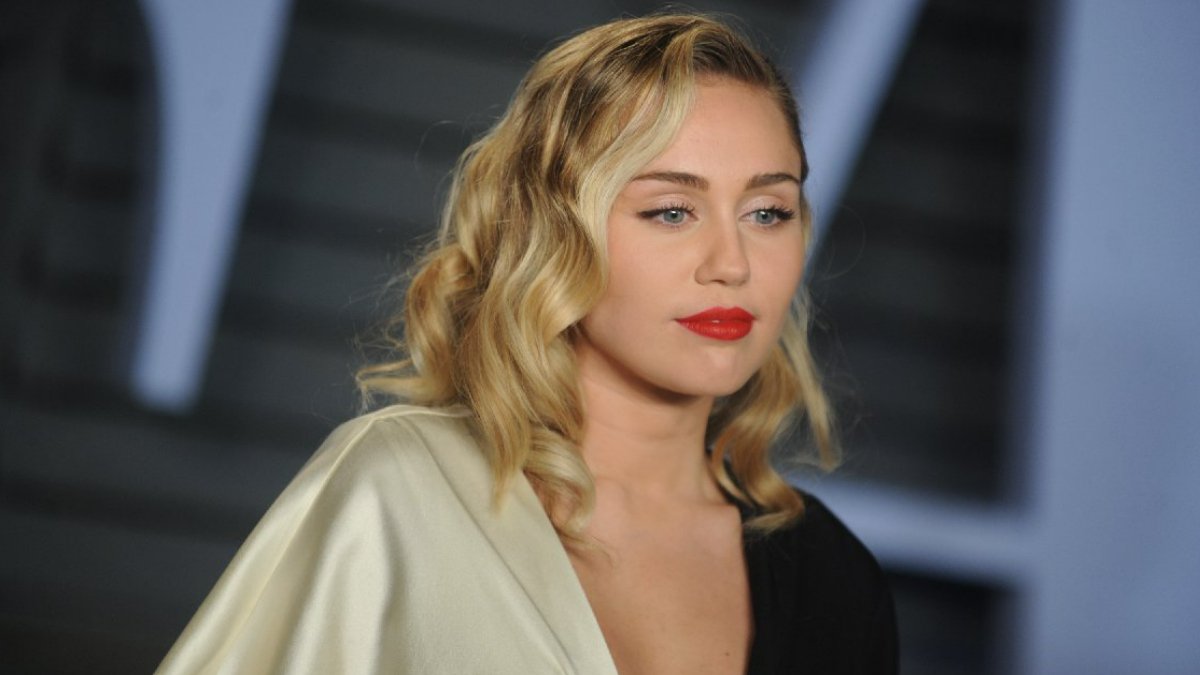 Miley Cyrus'tan özel hayatına dair samimi TikTok serisi